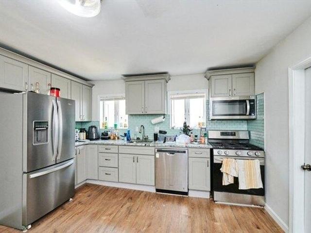 house with 12 bedroom, Boston MA ES104757814