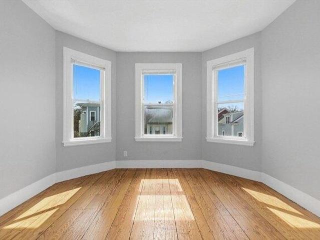 house with 12 bedroom, Boston MA ES105059958