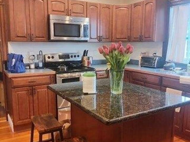 house with 12 bedroom, Boston MA ES105126330