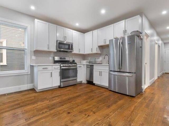 house with 12 bedroom, Boston MA ES103444949