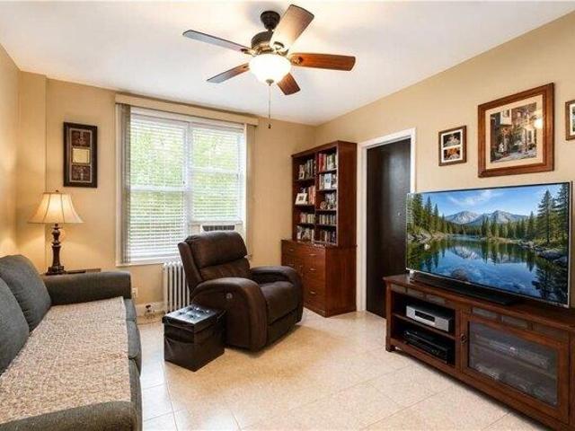 house with 12 bedroom, Brooklyn NY ES104904152