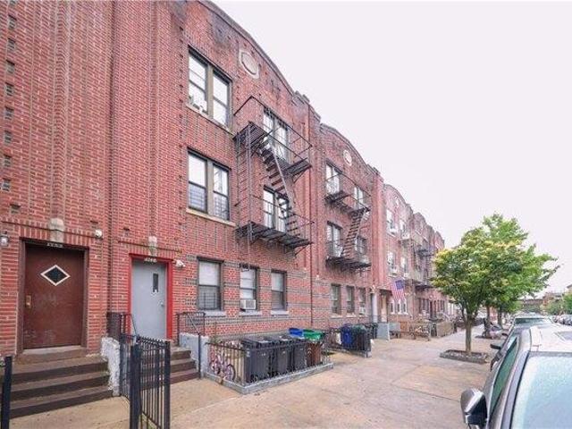 house with 12 bedroom, Brooklyn NY ES104906006