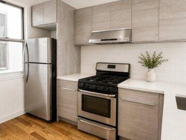 house with 12 bedroom, Brooklyn NY ES104921995