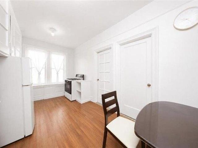 house with 12 bedroom, Brooklyn NY ES105205674