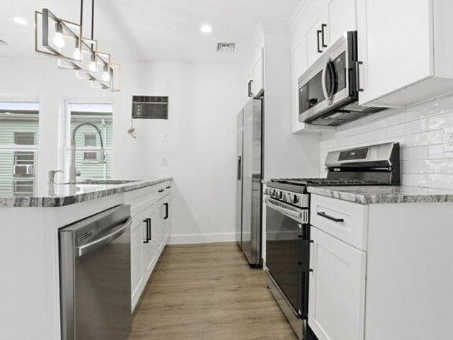 house with 12 bedroom, Everett MA DS103249594