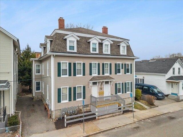 house with 12 bedroom, Fall River MA ES103020562