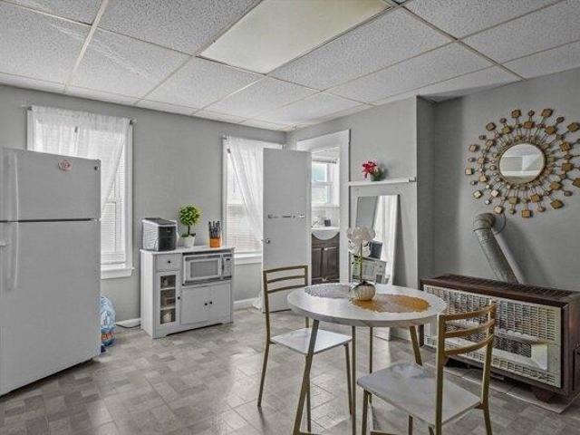 house with 12 bedroom, Fall River MA ES103930429