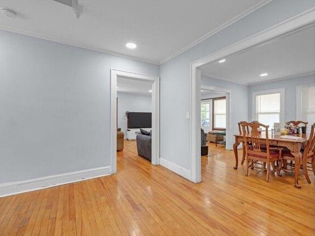 house with 12 bedroom, Fitchburg MA ES104352249
