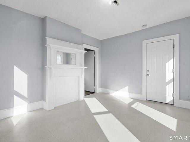 house with 12 bedroom, Hartford CT ES103097703