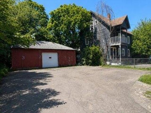 house with 12 bedroom, Hartford CT ES104296513