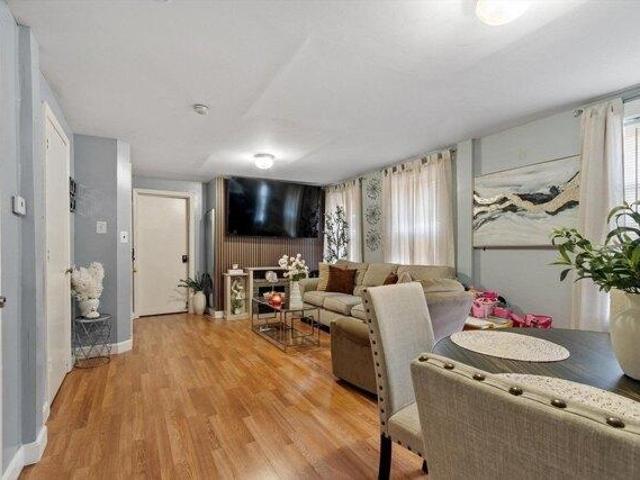 house with 12 bedroom, Lawrence MA ES104608339