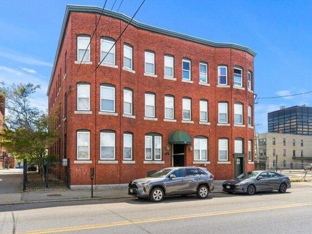 house with 12 bedroom, Manchester NH ES105079808