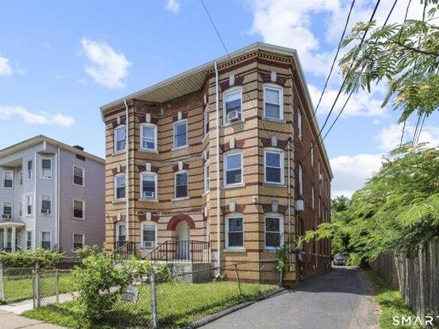 house with 12 bedroom, New Britain CT ES104477948