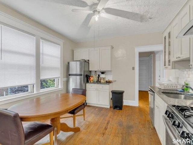 house with 12 bedroom, New Haven CT ES104719793