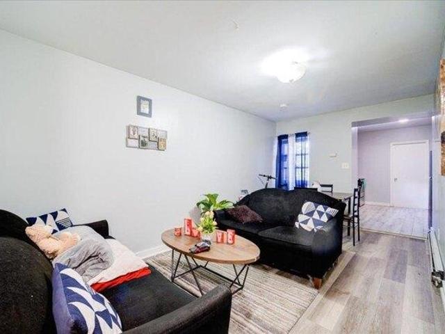 house with 12 bedroom, Newburgh NY DLS89417298