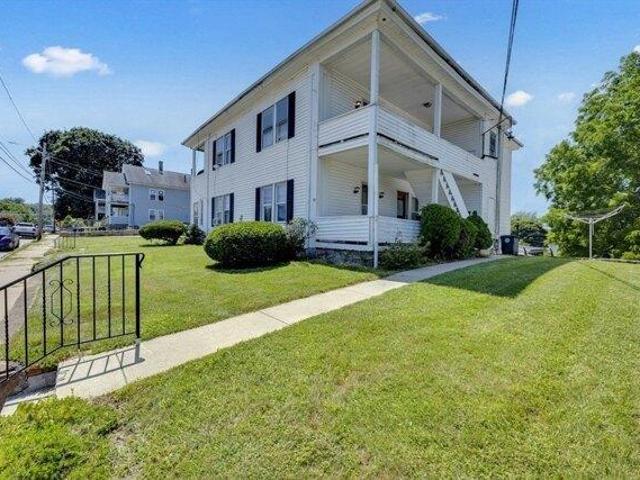 house with 12 bedroom, Southbridge MA ES105172434