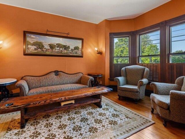 house with 12 bedroom, Shelburne VT ES104441177