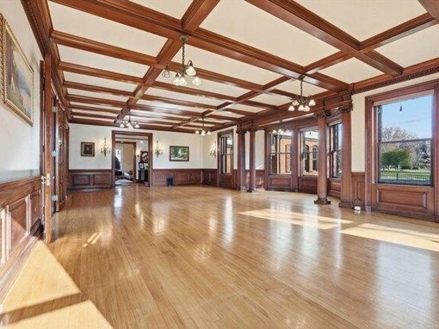 house with 12 bedroom, Springfield MA ES105080168
