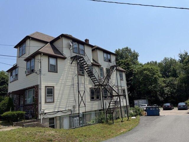 house with 12 bedroom, Stoughton MA ES104609301