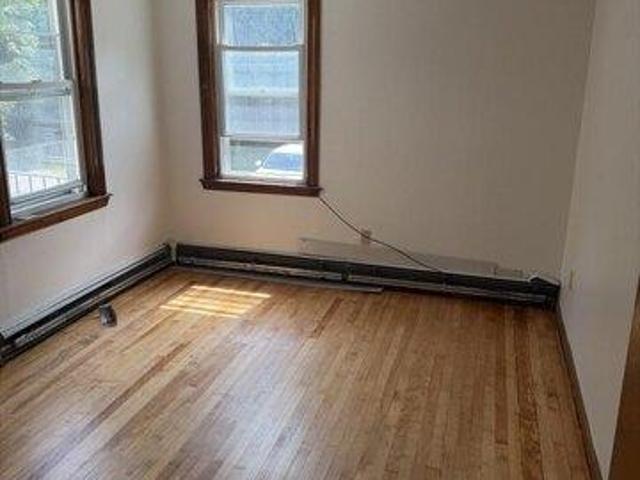house with 12 bedroom, Stoughton MA ES105060914