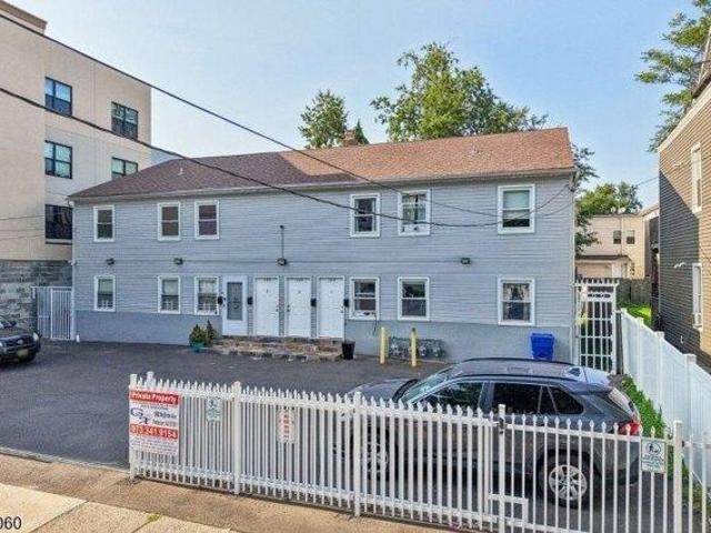 house with 12 bedroom, Paterson NJ ES105123285