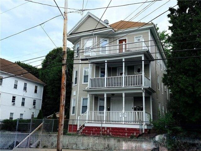 house with 12 bedroom, Providence RI ES105204449