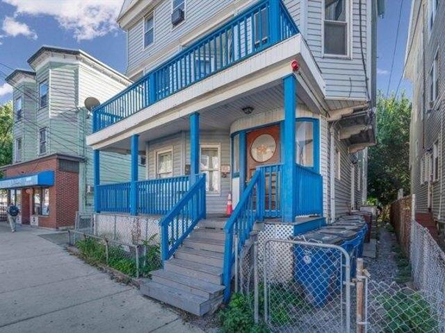 house with 12 bedroom, Revere MA ES103710172