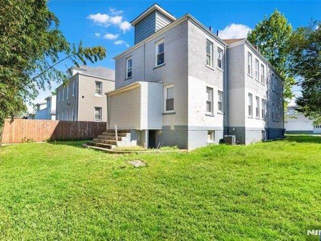 house with 12 bedroom, Ridgefield Park NJ ES105144469