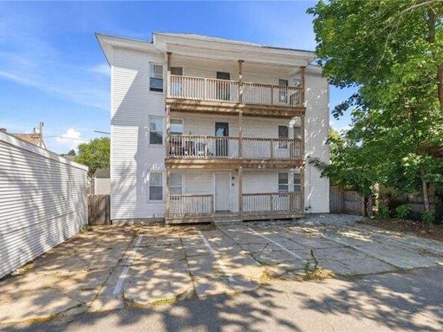 house with 12 bedroom, Woonsocket RI DS103443260