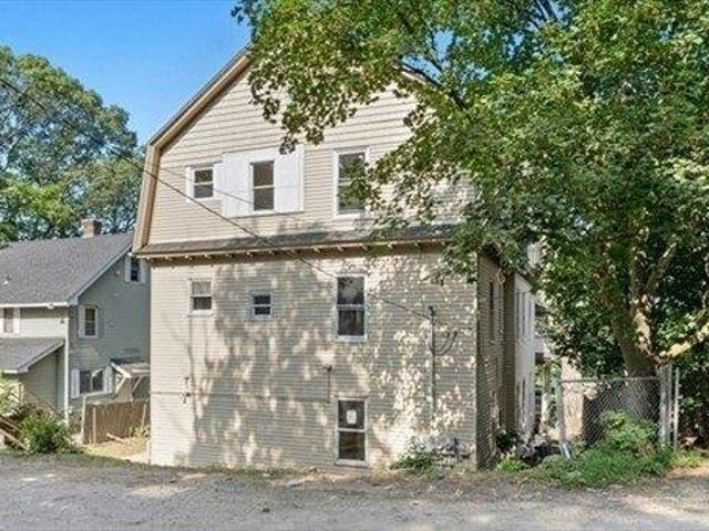 house with 12 bedroom, Worcester MA DLS102528051