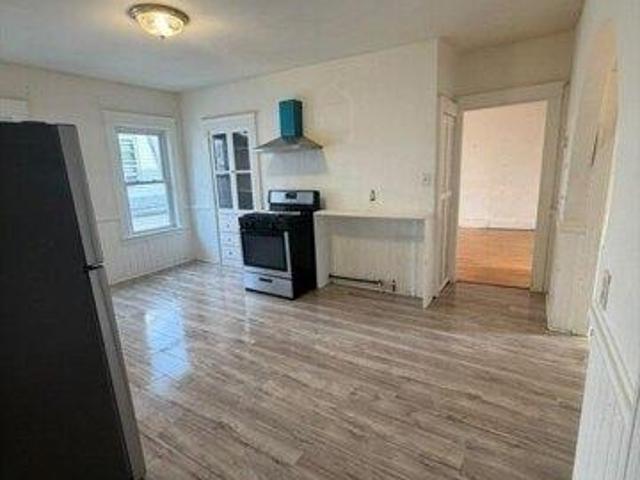 house with 12 bedroom, Worcester MA DS103250526
