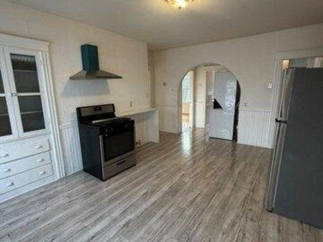 house with 12 bedroom, Worcester MA ES104351471