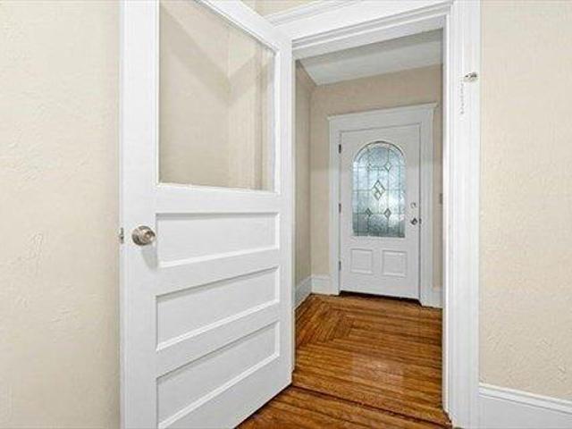 house with 12 bedroom, Worcester MA ES104835367