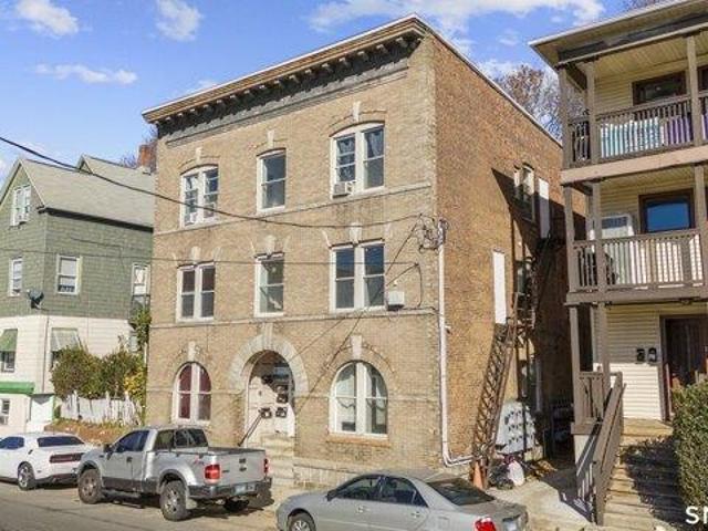 house with 12 bedroom, Waterbury CT DS102479180
