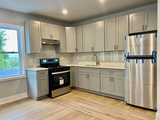 house with 12 bedroom, Waterbury CT ES104539882