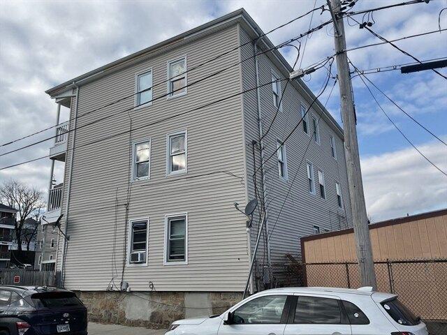 house with 13 bedroom, Fall River MA ES103851685