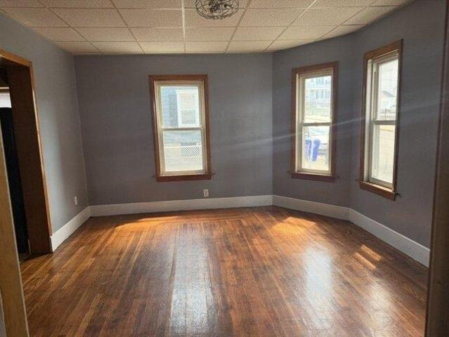 house with 13 bedroom, Fall River MA ES104540800