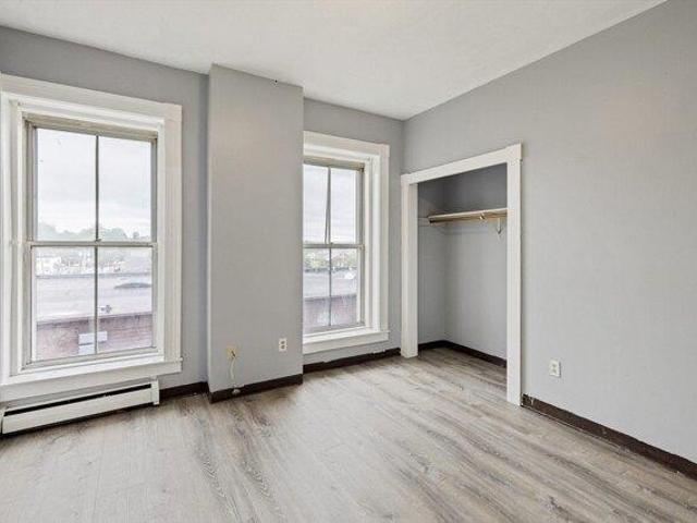 house with 13 bedroom, Orange MA DS102583124