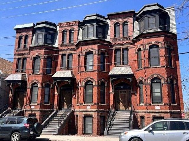 house with 13 bedroom, Lowell MA DS104114316