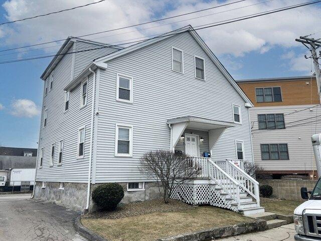 house with 13 bedroom, Stoughton MA ES104832561
