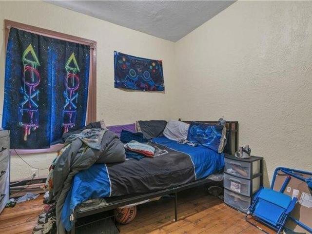 house with 13 bedroom, Providence RI ES103966990