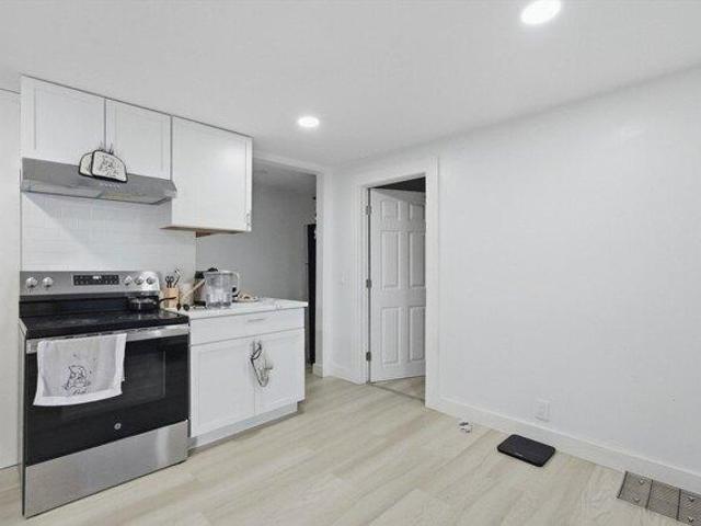house with 13 bedroom, Worcester MA ES104833292