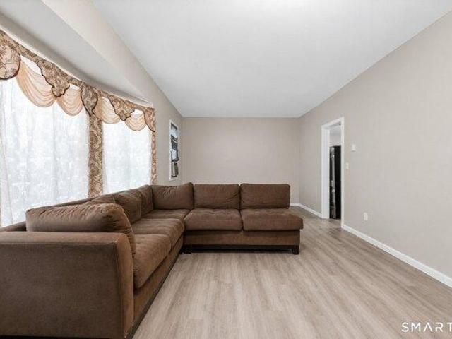 house with 13 bedroom, Waterbury CT ES104834122