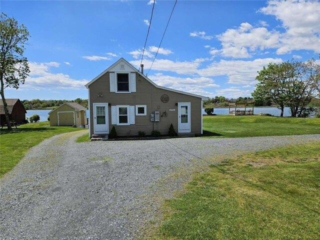 house with 1 bedroom, Tiverton RI ES104375561
