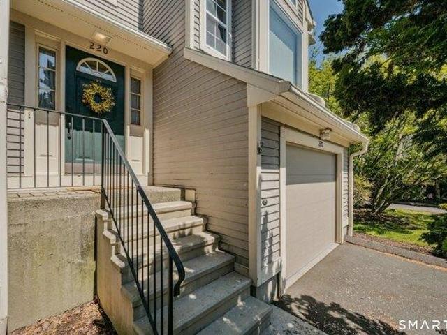 house with 1 bedroom, Trumbull CT ES103099324
