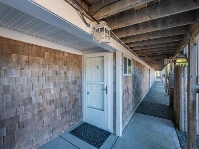house with 1 bedroom, Truro MA ES103161225