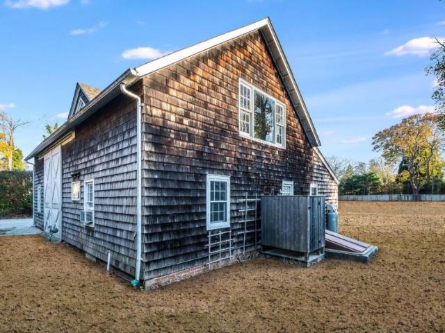 house with 1 bedroom, Village Of East Hampton NY DS96462033