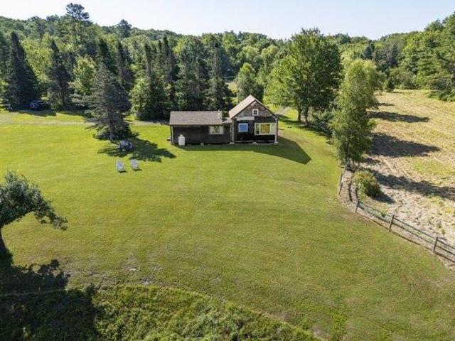 house with 1 bedroom, Waldoboro ME ES104652368
