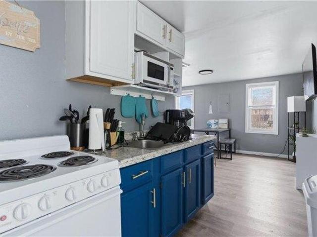 house with 1 bedroom, Warwick RI DS102410727