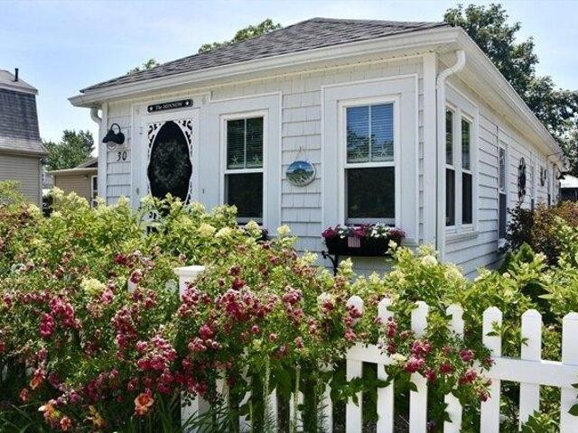 house with 1 bedroom, Wareham MA DS104478997